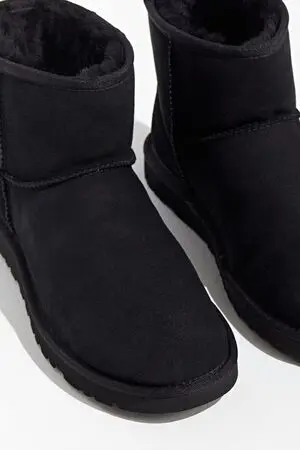 UGG Classic Mini Low Profile Boots - Black