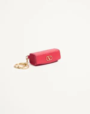 Valentino Garavani Vlogo Signature Charm In Grainy Calfskin - Rouge Pur