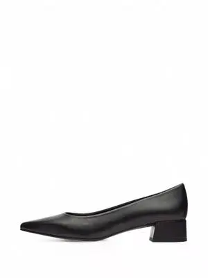 LOTTUSSE Carla Pointed-toe Pumps