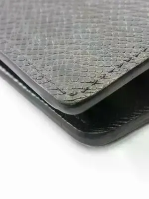 LOUIS VUITTON 2021 Brazza Taiga-leather Long Wallet