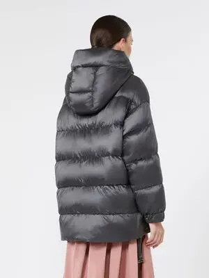 Max Mara Roomy Hooded Puffer Jacket In Water-repellent Plain-weave Fabric