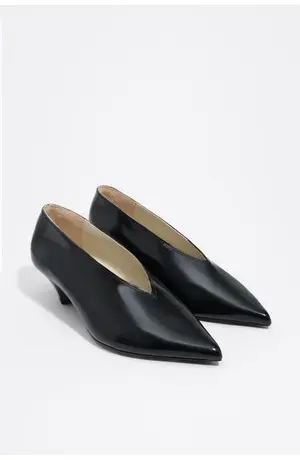 Bimba Y Lola Leather Mid-heel Court Shoe