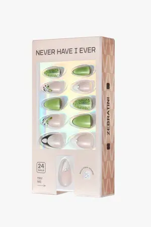 NEVER HAVE I EVER SHOP Zebratini Short Almond Press On Nails - Green