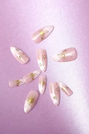 NEVER HAVE I EVER SHOP Golden Sun Almond Press On Nails