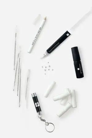 NEVER HAVE I EVER SHOP Classic Diamond Diy Tooth Gem Kit