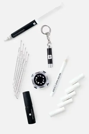 NEVER HAVE I EVER SHOP Classic Glam Diy Tooth Gem Kit