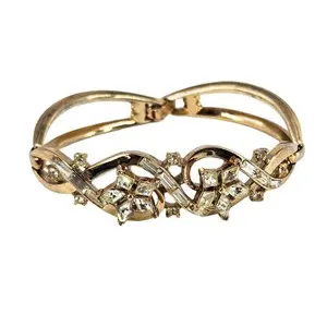 MADISON BEVERLY HILLS Vintage 1950s Flower Rhinestone Bracelet - Gold
