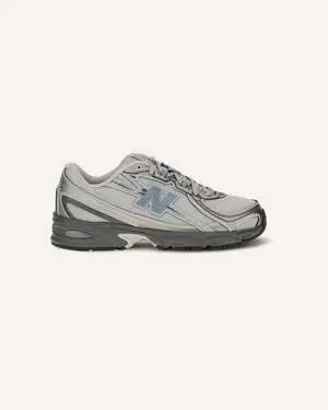 NEW BALANCE 740 Sneakers