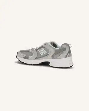 NEW BALANCE 530 Sneakers