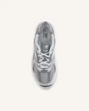 NEW BALANCE 530 Sneakers