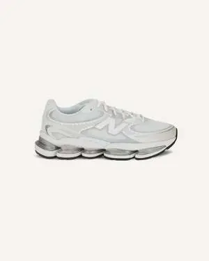 NEW BALANCE Abzorb 2000 Sneakers
