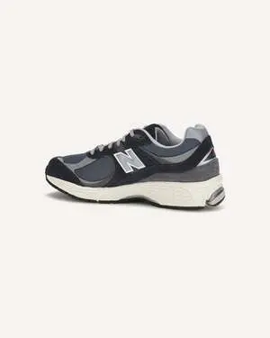 NEW BALANCE 2002m Sneakers