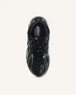 NEW BALANCE 1906a Sneakers