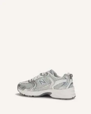 NEW BALANCE 530 Sneakers