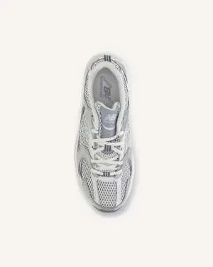NEW BALANCE 530 Sneakers