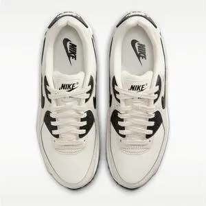 Nike Retro Athletic Sneakers - No