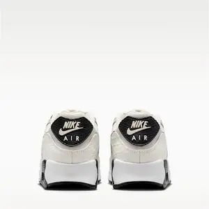 Nike Retro Casual Sneakers