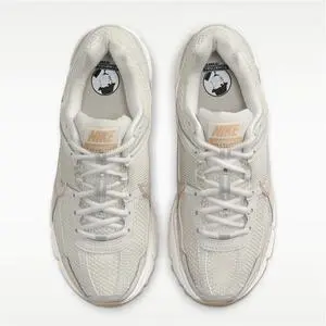 Nike Zoom Vomero 5 Sneakers - No