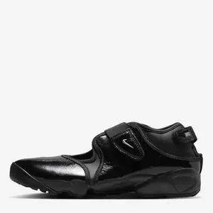 Nike Minimalist Lowtop Sneakers