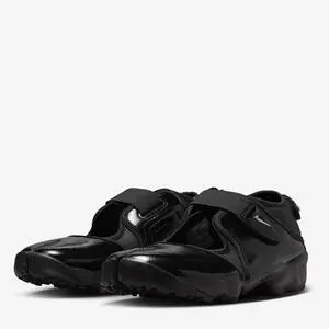 Nike Minimalist Lowtop Sneakers
