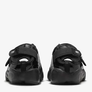 Nike Minimalist Lowtop Sneakers