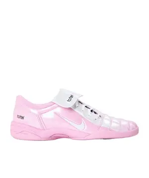 Nike Low Top Sneakers - No