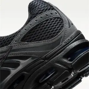 Nike Lightweight Breathable Sports Sneakers - Black