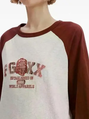 FINGERCROXX Logo-print Raglan-sleeve T-shirt