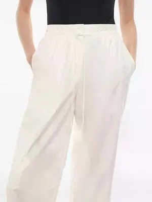 12 STOREEZ Regatta Drawstring Trousers
