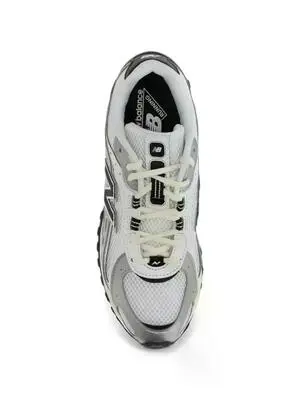 NEW BALANCE 204l Low Top Sneakers