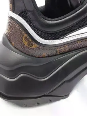 LOUIS VUITTON Arclight 2.0 Line Monogram Sneakers