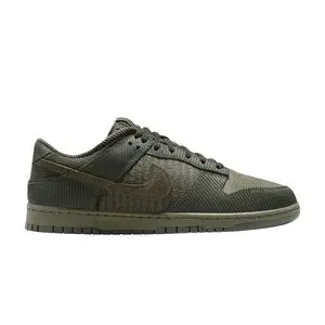Nike Dunk Low Sneakers