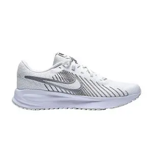 Nike Athletic Lace-up Sneakers - Black