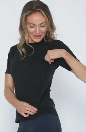 SWEAT & MILK Aria Running Seamless Nursing Tee Short Sleeve