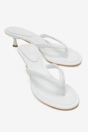 PROLOGUE SHOES Norell Stiletto Thong Sandal White