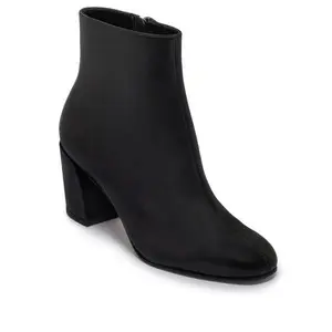 Bernardo Naomi Ankle Bootie - Black