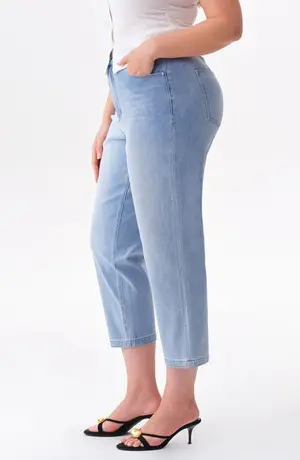 BAYEAS Super High Waist Crop Tapered Mom Jeans