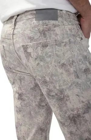 SILVER JEANS CO. Zac Distressed Relaxed Straight Leg Jeans