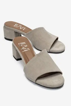 FOREVER & ALWAYS SHOES Delavie Leather Block Heel Sandal Beige Suede