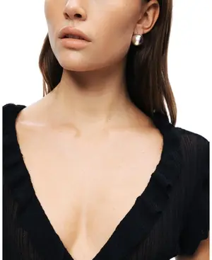 NOCTURNE Ruffled V-neck Sheer Blouse