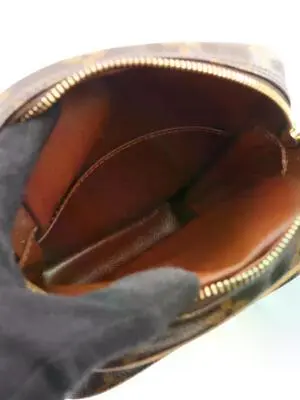 LOUIS VUITTON 2002 Monogram Amazone Crossbody Bag