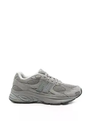 NEW BALANCE Logo Patch Panelled Sneakers - Grey