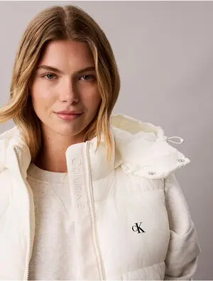 Calvin Klein Midweight Puffer Vest - Tofu