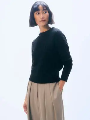 WHITE & WARREN White & Warren Cashmere Cable Crewneck Top In Grey Heather Black