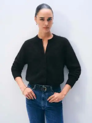 WHITE & WARREN White & Warren Brushed Cashmere Crewneck Cardigan Sweater In Black Black