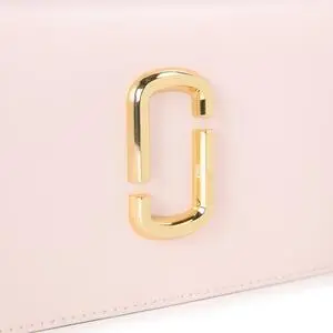 Marc Jacobs Solid Wallet On Chain
