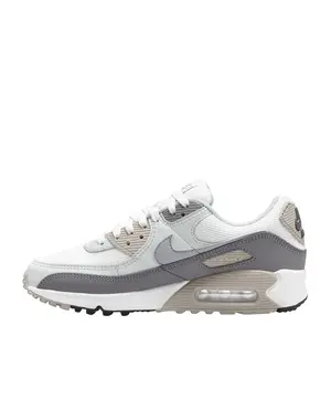 Nike Simple Sports Shoes