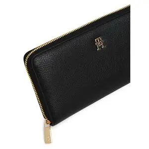 Tommy Hilfiger Zip Around Purse