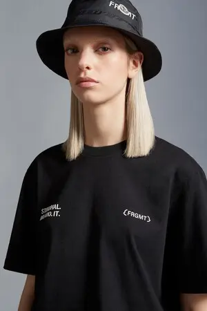 Moncler Logo Motif T-shirt