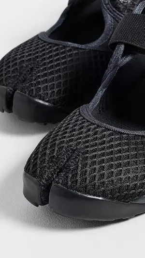 Nike Air Rift Sneakers - Off Noir